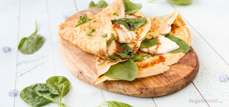 Crepes med mozzarella og spinat – Oppskrift fra Vegetarmat.org